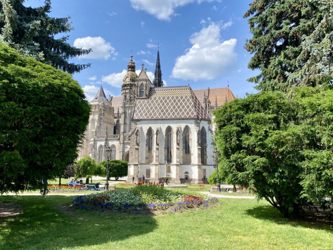 スロバキアっ子が愛するチーズ揚げと、コシツェのマイクロブルワリー。 - 世界一周 めし旅